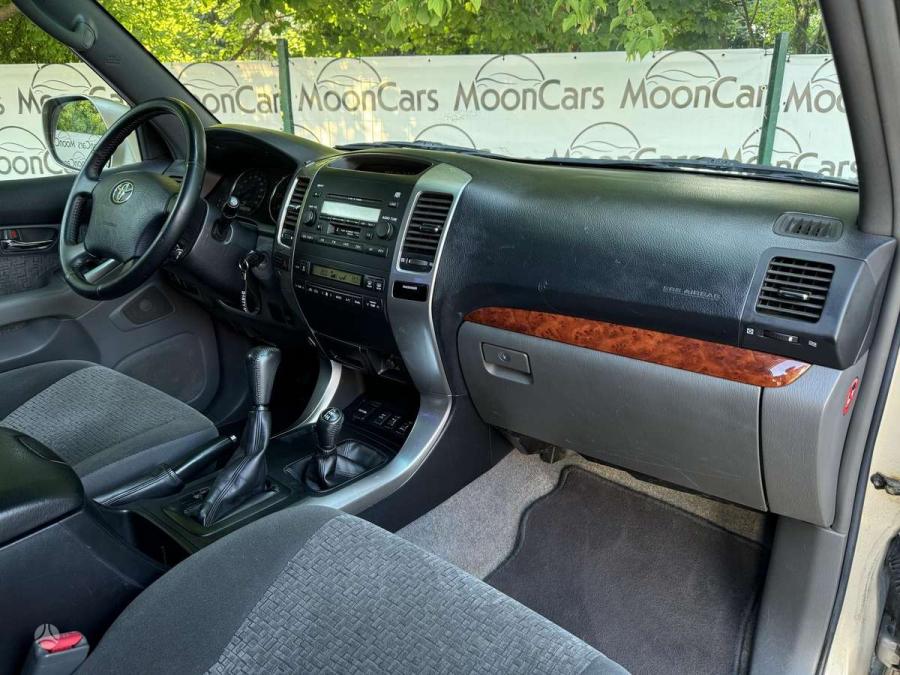 Brūns Toyota Land Cruiser 2006 Viļņa, ar dzinēja tilpumu 2.98 L un nobraukumu 260 tūkst. km par 8800 €, foto 12 vietnē AUTOMOTO.COM.LV