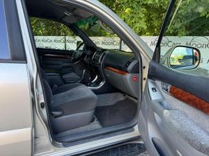 Brūns Toyota Land Cruiser 2006 Viļņa, ar dzinēja tilpumu 2.98 L un nobraukumu 260 tūkst. km par 8800 €, foto 13 vietnē AUTOMOTO.COM.LV