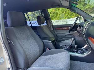 Brūns Toyota Land Cruiser 2006 Viļņa, ar dzinēja tilpumu 2.98 L un nobraukumu 260 tūkst. km par 8800 €, foto 14 vietnē AUTOMOTO.COM.LV