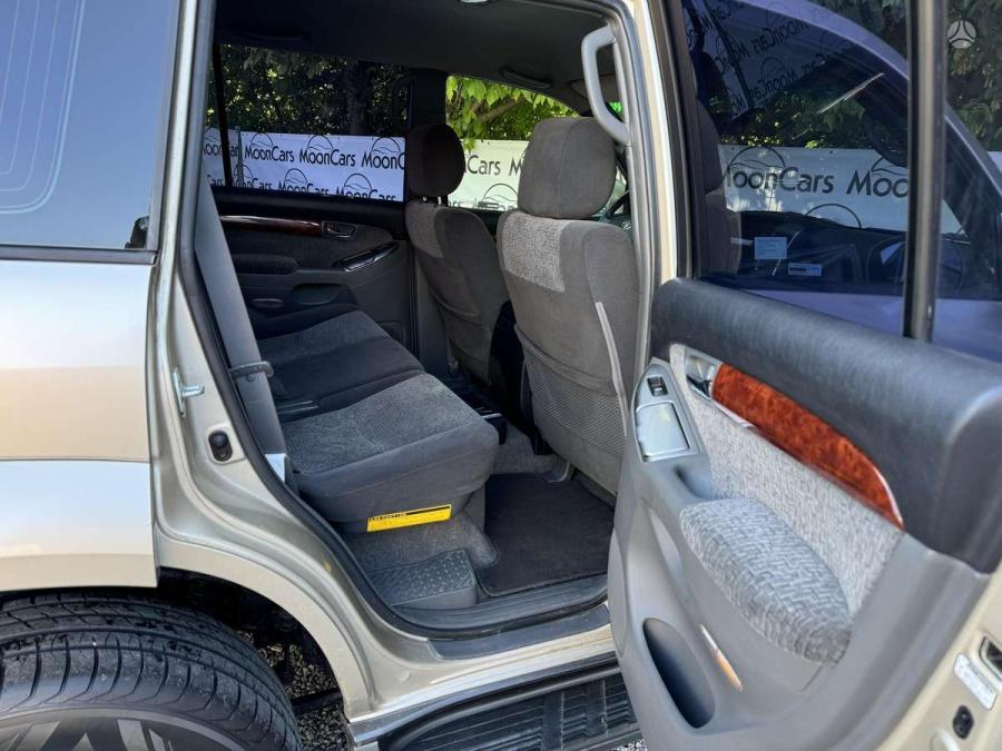 Brūns Toyota Land Cruiser 2006 Viļņa, ar dzinēja tilpumu 2.98 L un nobraukumu 260 tūkst. km par 8800 €, foto 15 vietnē AUTOMOTO.COM.LV