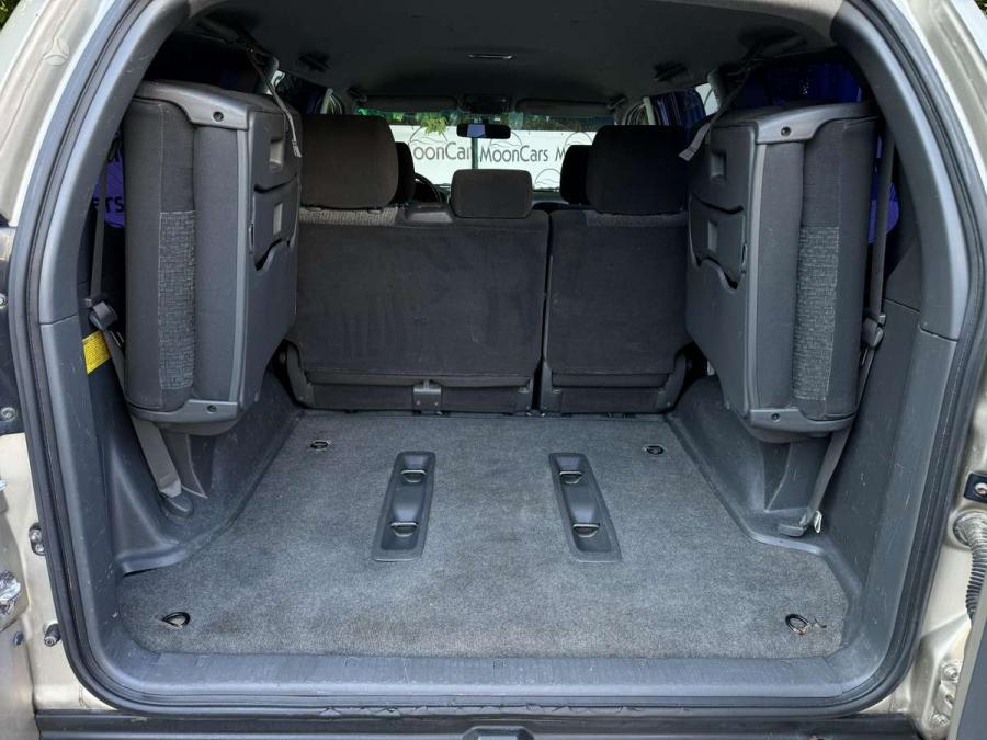 Brūns Toyota Land Cruiser 2006 Viļņa, ar dzinēja tilpumu 2.98 L un nobraukumu 260 tūkst. km par 8800 €, foto 19 vietnē AUTOMOTO.COM.LV