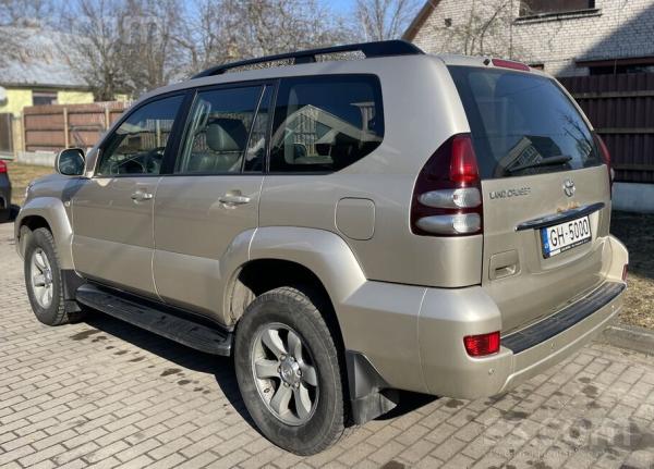 Brūns Toyota Land Cruiser 2007 Rīga, ar dzinēja tilpumu 3.00 L un nobraukumu 156 tūkst. km par 10000 €, foto 2 vietnē AUTOMOTO.COM.LV