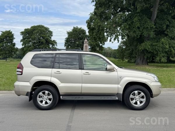 Brown Toyota Land Cruiser 2007 in Riga, with an engine capacity of 3.00 L and mileage of 0 thousand km for 9990 €, photo 8 on AUTOMOTO.COM.LV
