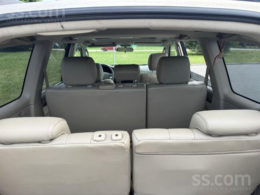 Brown Toyota Land Cruiser 2007 in Riga, with an engine capacity of 3.00 L and mileage of 0 thousand km for 9990 €, photo 15 on AUTOMOTO.COM.LV