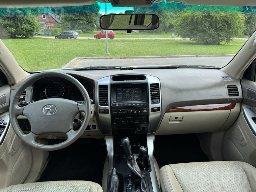 Brown Toyota Land Cruiser 2007 in Riga, with an engine capacity of 3.00 L and mileage of 0 thousand km for 9990 €, photo 22 on AUTOMOTO.COM.LV