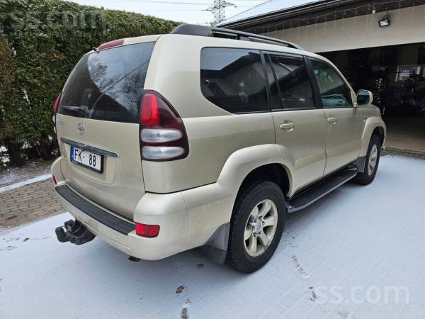 Brūns Toyota Land Cruiser 2007 Rīga, ar dzinēja tilpumu 3.00 L un nobraukumu 200 tūkst. km par 12500 €, foto 3 vietnē AUTOMOTO.COM.LV
