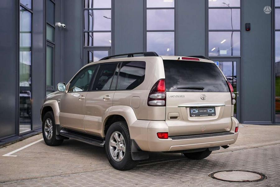 Brūns Toyota Land Cruiser 2009 Kauņa, ar dzinēja tilpumu 2.98 L un nobraukumu 196 tūkst. km par 14450 €, foto 5 vietnē AUTOMOTO.COM.LV