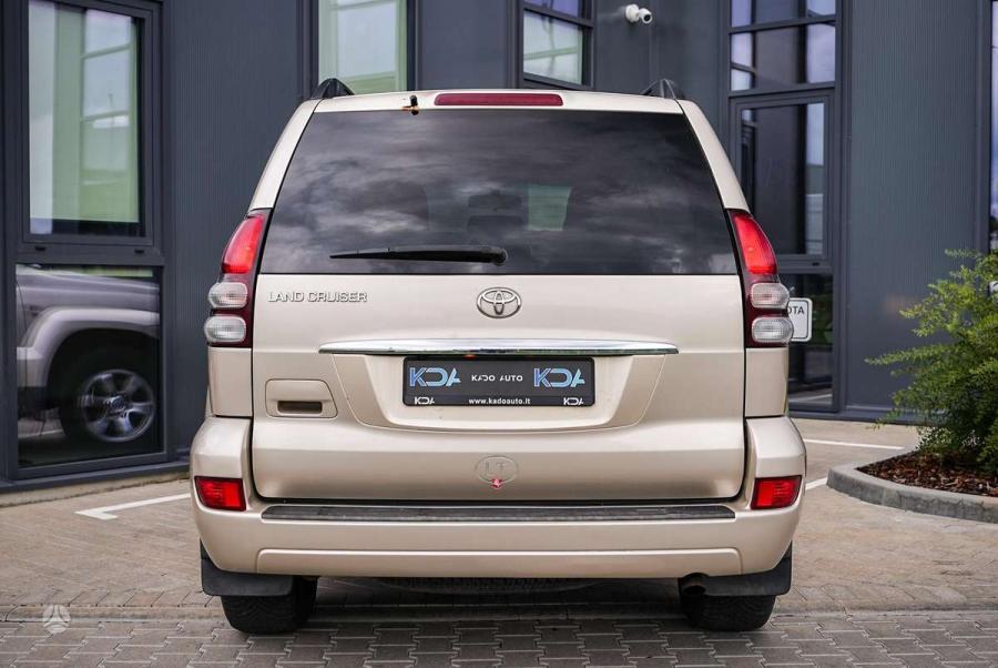 Brūns Toyota Land Cruiser 2009 Kauņa, ar dzinēja tilpumu 2.98 L un nobraukumu 196 tūkst. km par 14450 €, foto 6 vietnē AUTOMOTO.COM.LV