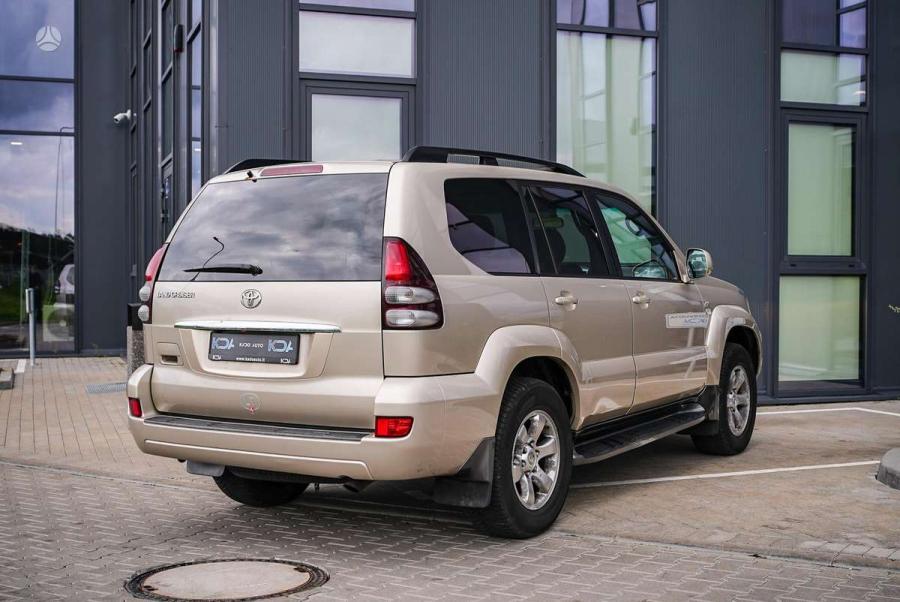 Brūns Toyota Land Cruiser 2009 Kauņa, ar dzinēja tilpumu 2.98 L un nobraukumu 196 tūkst. km par 14450 €, foto 7 vietnē AUTOMOTO.COM.LV