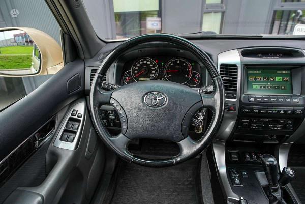 Brūns Toyota Land Cruiser 2009 Kauņa, ar dzinēja tilpumu 2.98 L un nobraukumu 196 tūkst. km par 14450 €, foto 11 vietnē AUTOMOTO.COM.LV