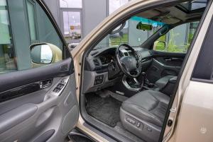 Brūns Toyota Land Cruiser 2009 Kauņa, ar dzinēja tilpumu 2.98 L un nobraukumu 196 tūkst. km par 14450 €, foto 17 vietnē AUTOMOTO.COM.LV