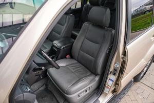 Brūns Toyota Land Cruiser 2009 Kauņa, ar dzinēja tilpumu 2.98 L un nobraukumu 196 tūkst. km par 14450 €, foto 21 vietnē AUTOMOTO.COM.LV