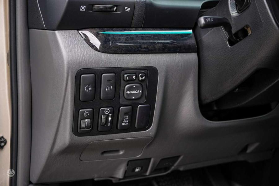Brūns Toyota Land Cruiser 2009 Kauņa, ar dzinēja tilpumu 2.98 L un nobraukumu 196 tūkst. km par 14450 €, foto 26 vietnē AUTOMOTO.COM.LV
