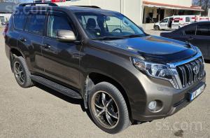 Brūns Toyota Land Cruiser 2014 Rēzekne, ar dzinēja tilpumu 3.00 L un nobraukumu 161 tūkst. km par 30990 €, foto 3 vietnē AUTOMOTO.COM.LV