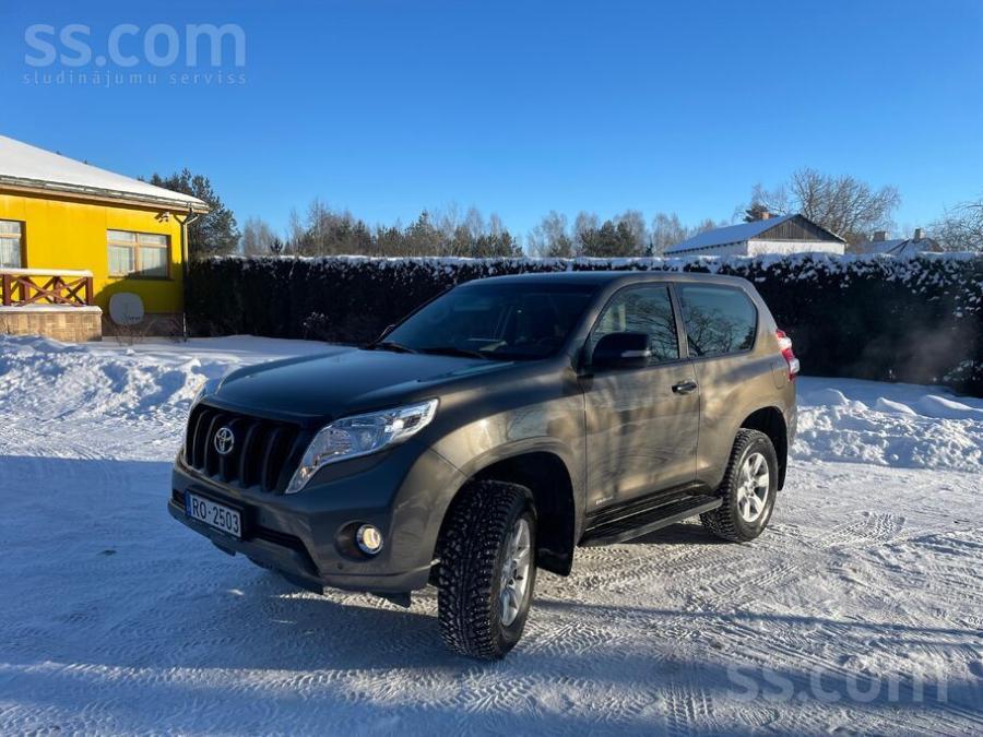 Brown Toyota Land Cruiser 2014 in Riga, with an engine capacity of 3.00 L and mileage of 65 thousand km for 27000 €, photo 3 on AUTOMOTO.COM.LV