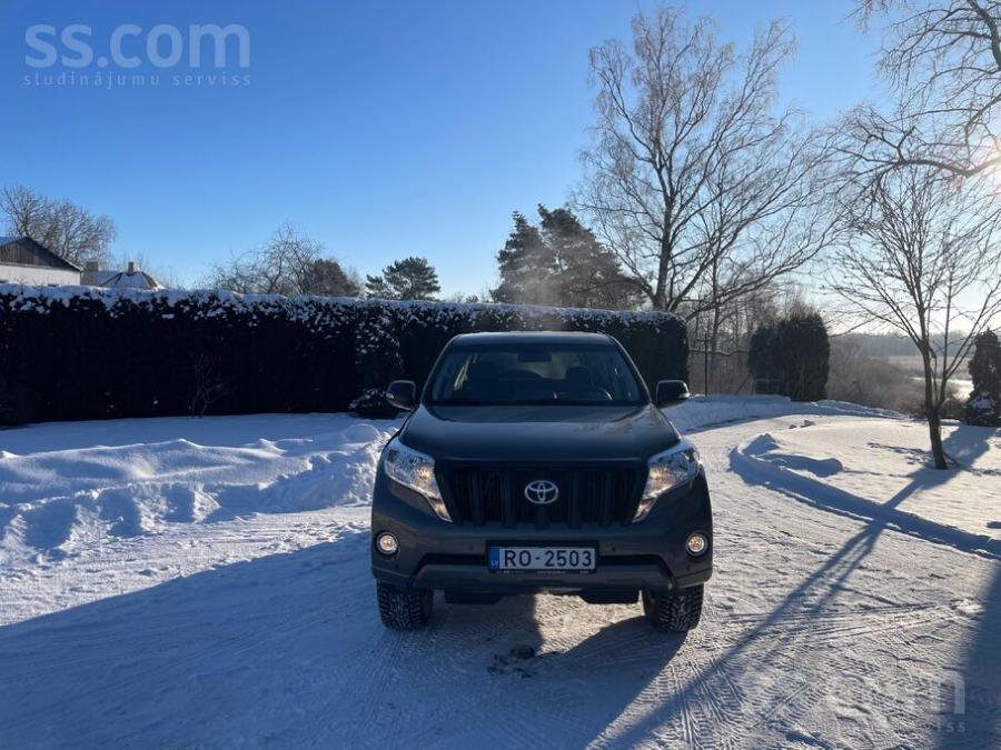 Brown Toyota Land Cruiser 2014 in Riga, with an engine capacity of 3.00 L and mileage of 65 thousand km for 27000 €, photo 18 on AUTOMOTO.COM.LV
