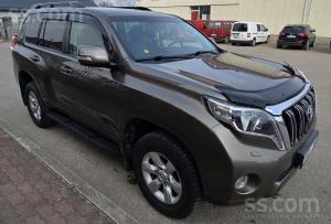 Brūns Toyota Land Cruiser 2014 Rēzekne, ar dzinēja tilpumu 3.00 L un nobraukumu 168 tūkst. km par 27999 €, foto 4 vietnē AUTOMOTO.COM.LV