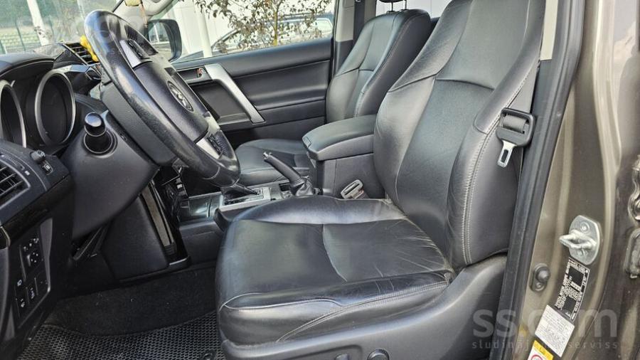 Brūns Toyota Land Cruiser 2014 Rēzekne, ar dzinēja tilpumu 3.00 L un nobraukumu 168 tūkst. km par 27999 €, foto 11 vietnē AUTOMOTO.COM.LV