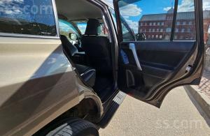 Brūns Toyota Land Cruiser 2014 Rēzekne, ar dzinēja tilpumu 3.00 L un nobraukumu 168 tūkst. km par 27999 €, foto 20 vietnē AUTOMOTO.COM.LV