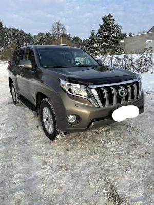 Brūns Toyota Land Cruiser 2015 Viļņa, ar dzinēja tilpumu 2.76 L un nobraukumu 396 tūkst. km par 25700 €, foto 2 vietnē AUTOMOTO.COM.LV
