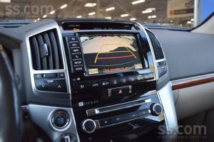 Brūns Toyota Land Cruiser 2015 Rīga, ar dzinēja tilpumu 4.50 L un nobraukumu 232 tūkst. km par 39900 €, foto 7 vietnē AUTOMOTO.COM.LV
