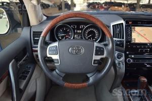 Brūns Toyota Land Cruiser 2015 Rīga, ar dzinēja tilpumu 4.50 L un nobraukumu 232 tūkst. km par 39900 €, foto 12 vietnē AUTOMOTO.COM.LV