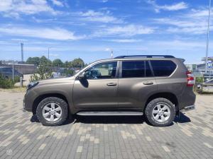 Brown Toyota Land Cruiser 2015 in Siauliai, with an engine capacity of 3.00 L and mileage of 255 thousand km for 23500 €, photo 5 on AUTOMOTO.COM.LV