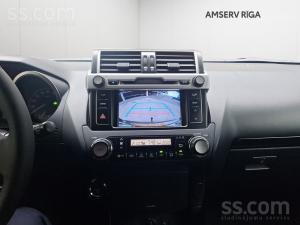 Brūns Toyota Land Cruiser 2015 Rīga, ar dzinēja tilpumu 2.80 L un nobraukumu 199 tūkst. km par 32500 €, foto 17 vietnē AUTOMOTO.COM.LV