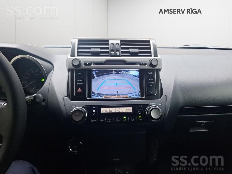 Brūns Toyota Land Cruiser 2015 Rīga, ar dzinēja tilpumu 2.80 L un nobraukumu 199 tūkst. km par 32500 €, foto 17 vietnē AUTOMOTO.COM.LV