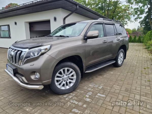 Brown Toyota Land Cruiser 2015 in Tallinn, with an engine capacity of 3.00 L and mileage of 270 thousand km for 24990 €, photo 3 on AUTOMOTO.COM.LV