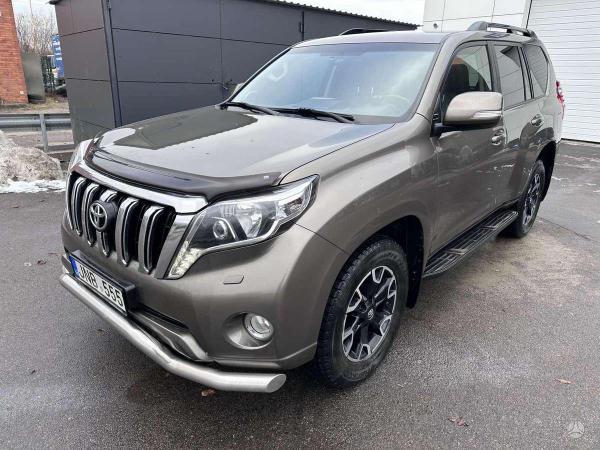 Brown Toyota Land Cruiser 2016 in Kaunas, with an engine capacity of 2.76 L and mileage of 350 thousand km for 24500 €, photo 1 on AUTOMOTO.COM.LV