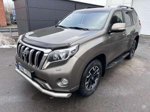 Brūns Toyota Land Cruiser 2016 Kauņa, ar dzinēja tilpumu 2.76 L un nobraukumu 350 tūkst. km par 24500 €, foto  vietnē AUTOMOTO.COM.LV