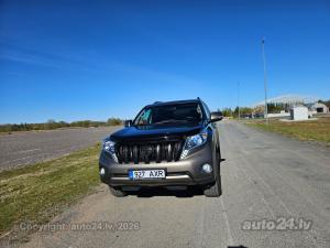 Brown Toyota Land Cruiser 2016 in Tallinn, with an engine capacity of 2.80 L and mileage of 411 thousand km for 27200 €, photo 5 on AUTOMOTO.COM.LV