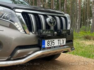 Brown Toyota Land Cruiser 2016 in Polva, with an engine capacity of 2.80 L and mileage of 84 thousand km for 39900 €, photo 6 on AUTOMOTO.COM.LV