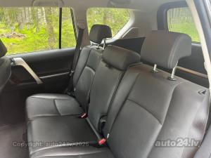 Brown Toyota Land Cruiser 2016 in Polva, with an engine capacity of 2.80 L and mileage of 84 thousand km for 39900 €, photo 15 on AUTOMOTO.COM.LV