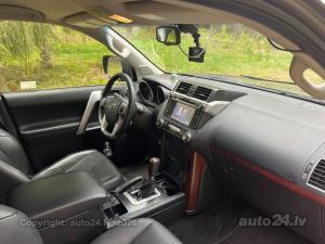 Brown Toyota Land Cruiser 2016 in Polva, with an engine capacity of 2.80 L and mileage of 84 thousand km for 39900 €, photo 17 on AUTOMOTO.COM.LV