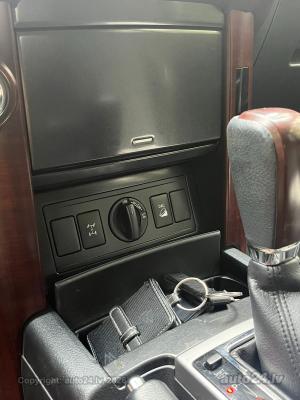 Brown Toyota Land Cruiser 2016 in Polva, with an engine capacity of 2.80 L and mileage of 84 thousand km for 39900 €, photo 22 on AUTOMOTO.COM.LV