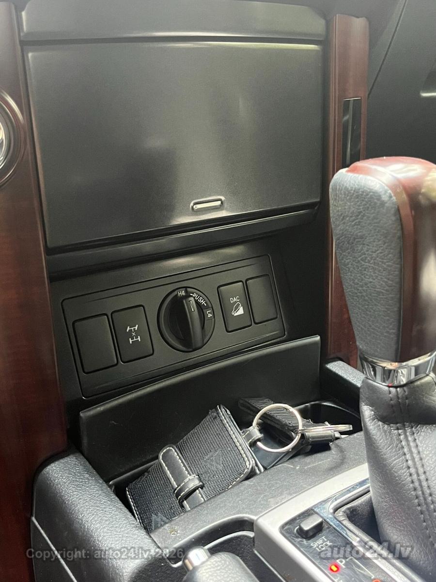 Brown Toyota Land Cruiser 2016 in Polva, with an engine capacity of 2.80 L and mileage of 84 thousand km for 39900 €, photo 22 on AUTOMOTO.COM.LV