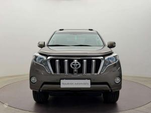 Brūns Toyota Land Cruiser 2016 Panevēža, ar dzinēja tilpumu 2.76 L un nobraukumu 156 tūkst. km par 29900 €, foto 3 vietnē AUTOMOTO.COM.LV