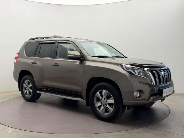 Brūns Toyota Land Cruiser 2016 Panevēža, ar dzinēja tilpumu 2.76 L un nobraukumu 156 tūkst. km par 29900 €, foto 3 vietnē AUTOMOTO.COM.LV
