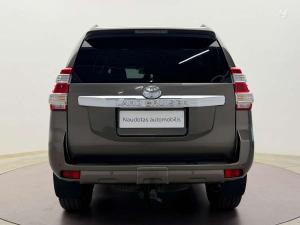Brūns Toyota Land Cruiser 2016 Panevēža, ar dzinēja tilpumu 2.76 L un nobraukumu 156 tūkst. km par 29900 €, foto 8 vietnē AUTOMOTO.COM.LV
