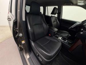 Brūns Toyota Land Cruiser 2016 Panevēža, ar dzinēja tilpumu 2.76 L un nobraukumu 156 tūkst. km par 29900 €, foto 18 vietnē AUTOMOTO.COM.LV