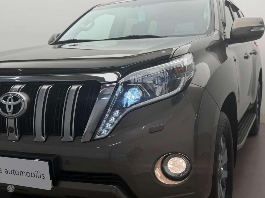 Brūns Toyota Land Cruiser 2016 Panevēža, ar dzinēja tilpumu 2.76 L un nobraukumu 156 tūkst. km par 29900 €, foto 38 vietnē AUTOMOTO.COM.LV