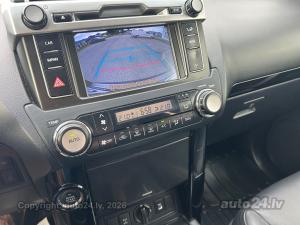 Brown Toyota Land Cruiser 2017 in Tallinn, with an engine capacity of 2.80 L and mileage of 132 thousand km for 35000 €, photo 12 on AUTOMOTO.COM.LV