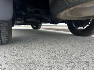 Brown Toyota Land Cruiser 2017 in Tallinn, with an engine capacity of 2.80 L and mileage of 132 thousand km for 35000 €, photo 19 on AUTOMOTO.COM.LV