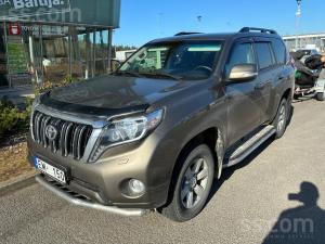 Brūns Toyota Land Cruiser 2017 Rīga, ar dzinēja tilpumu 2.80 L un nobraukumu 330 tūkst. km par 28900 €, foto  vietnē AUTOMOTO.COM.LV