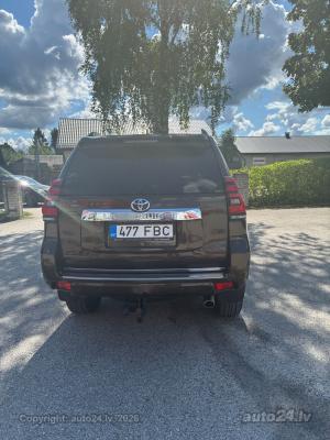 Brūns Toyota Land Cruiser 2018 Viljandi, ar dzinēja tilpumu 2.80 L un nobraukumu 222 tūkst. km par 39000 €, foto 4 vietnē AUTOMOTO.COM.LV