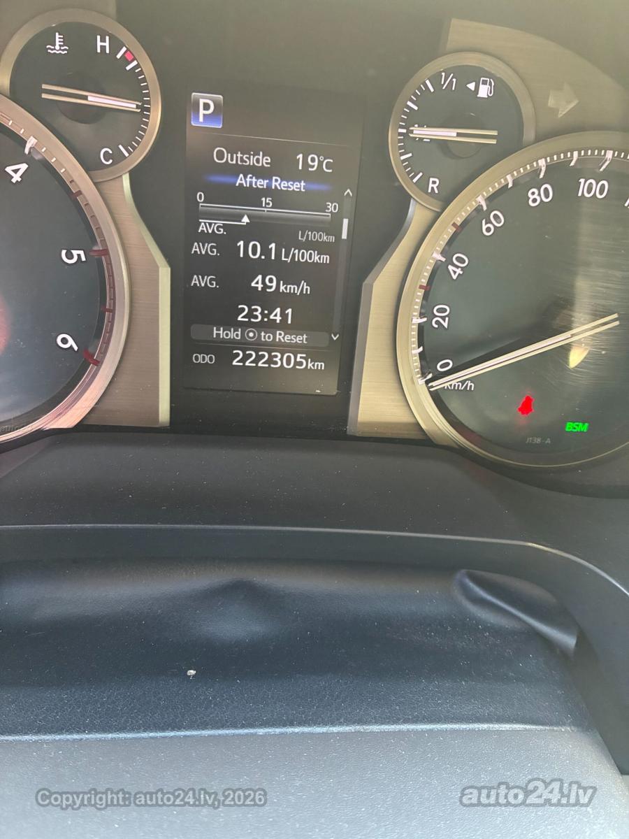 Brūns Toyota Land Cruiser 2018 Viljandi, ar dzinēja tilpumu 2.80 L un nobraukumu 222 tūkst. km par 39000 €, foto 6 vietnē AUTOMOTO.COM.LV