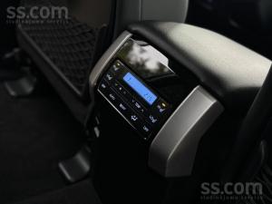 Brūns Toyota Land Cruiser 2018 Jūrmala, ar dzinēja tilpumu 2.80 L un nobraukumu 0 tūkst. km par 39900 €, foto 14 vietnē AUTOMOTO.COM.LV