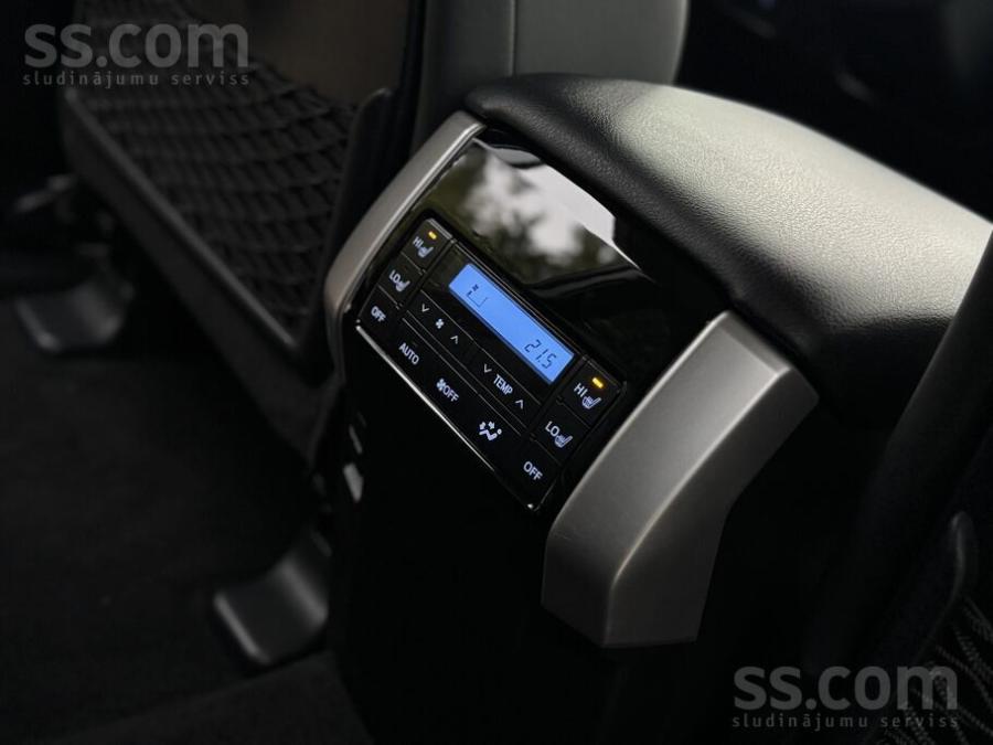 Brūns Toyota Land Cruiser 2018 Jūrmala, ar dzinēja tilpumu 2.80 L un nobraukumu 0 tūkst. km par 39900 €, foto 14 vietnē AUTOMOTO.COM.LV